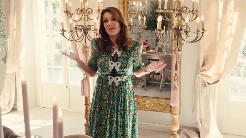 Lisa’s ‘Vanderpump Villa’ – Vicarious Magazine